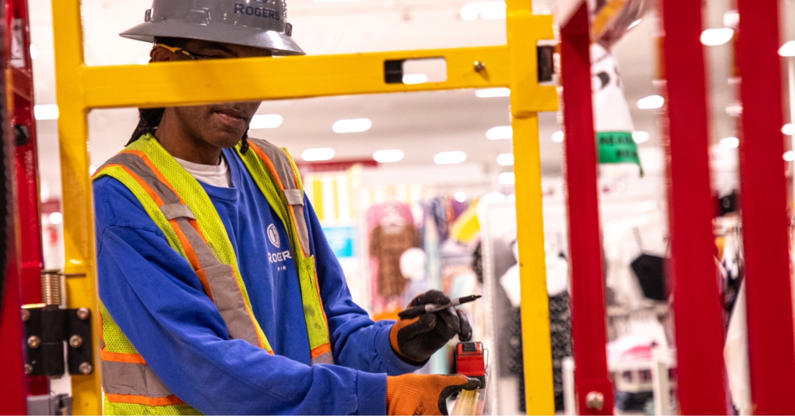 How 2025 Retail Trends Affect the Electrical Industry | Rogers Electric